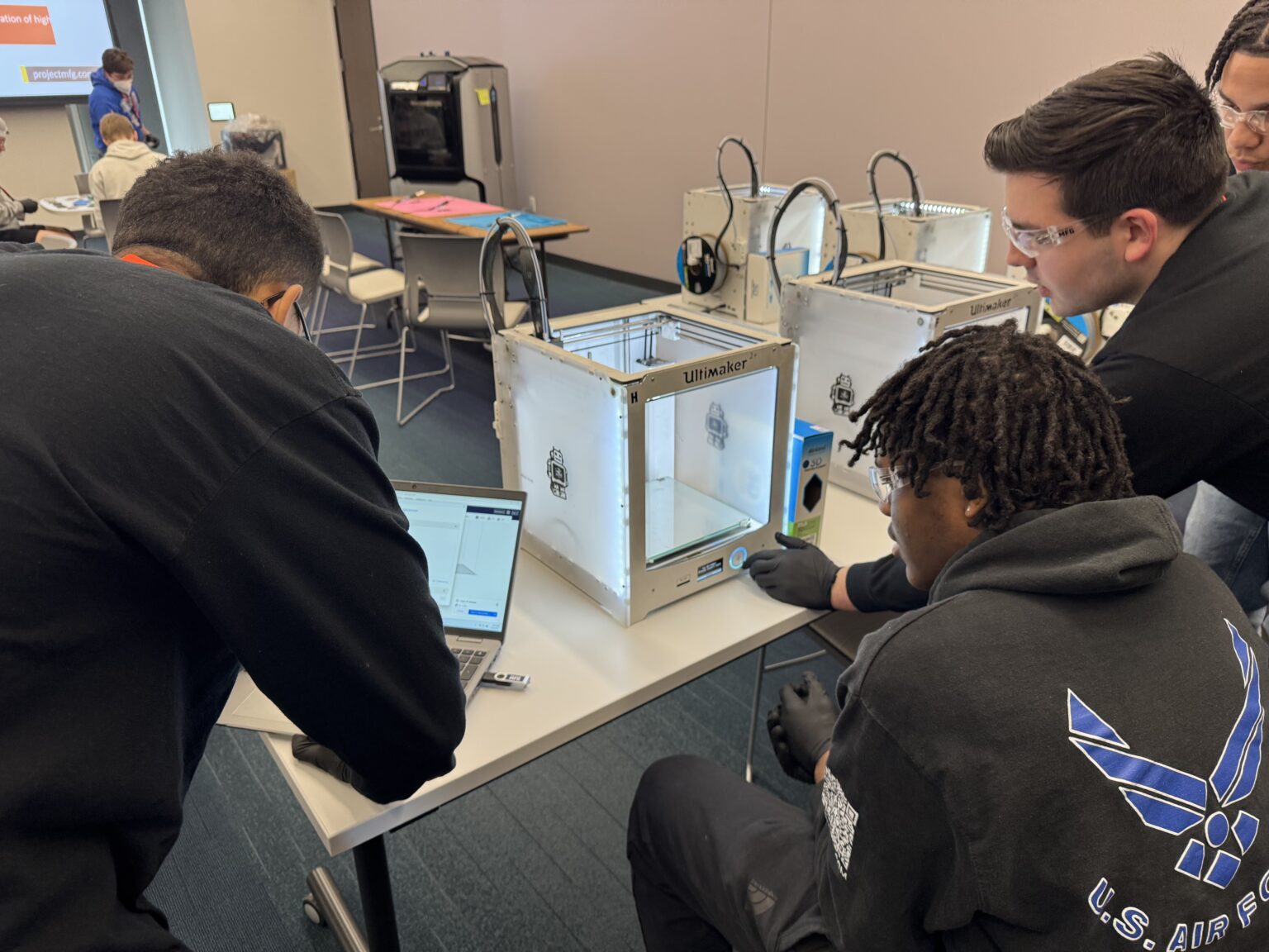 9 Metro High Schools Compete in a 3D Printing/Advanced Manufacturing ...